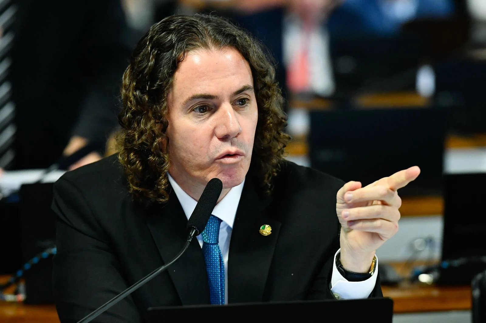 Com aprovação do Orçamento 2025, Veneziano diz que recursos travados ...